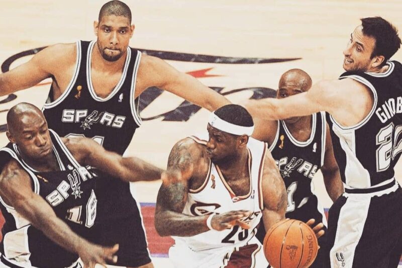 Basketball Small Forward vs. Power Forward (The Difference)