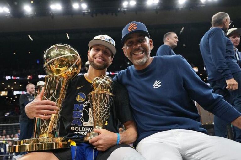 What Race is Stephen Curry: Black or White?